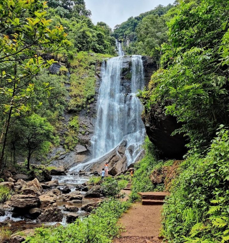 District-wise list of Waterfalls in Karnataka with complete Info 2025