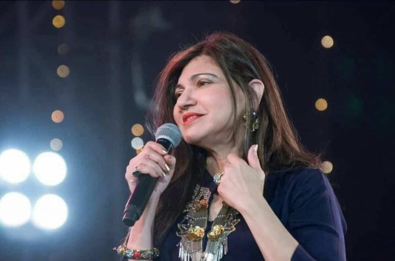 Top 15 Bollywood Greatest Indian Singers Name List 2025