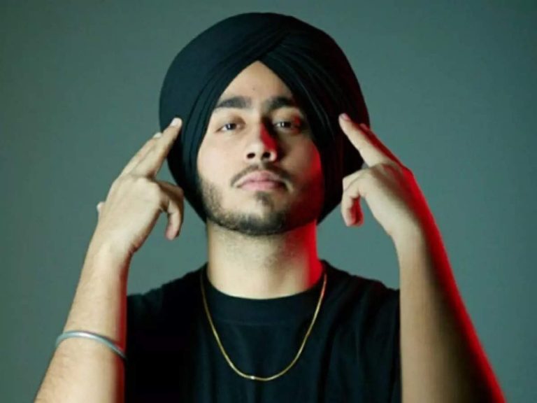 15 Best Indian Rappers & their Songs in 2025